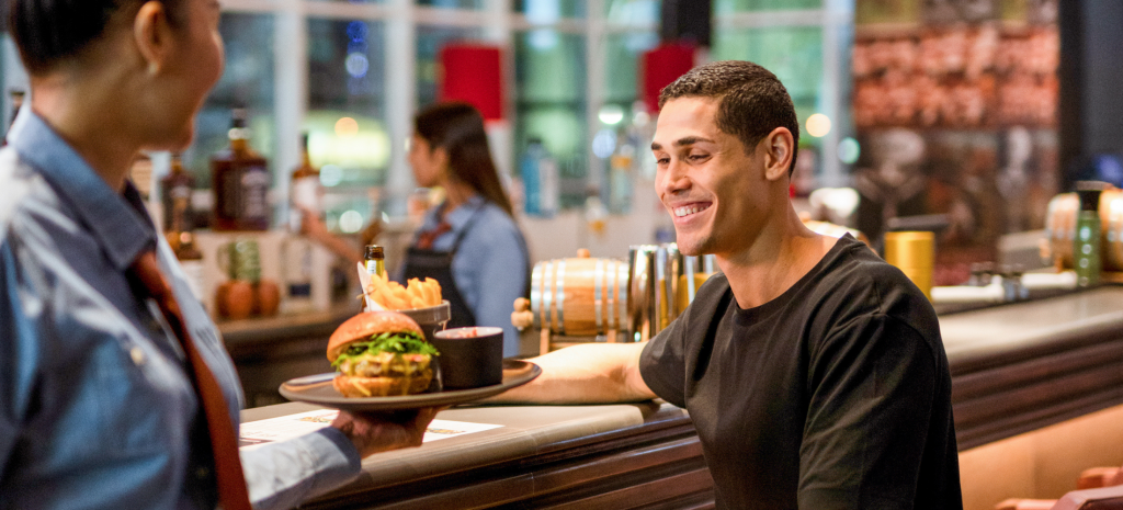 Sports Bar in Doha | Pullman Doha West Bay, The Score Bar