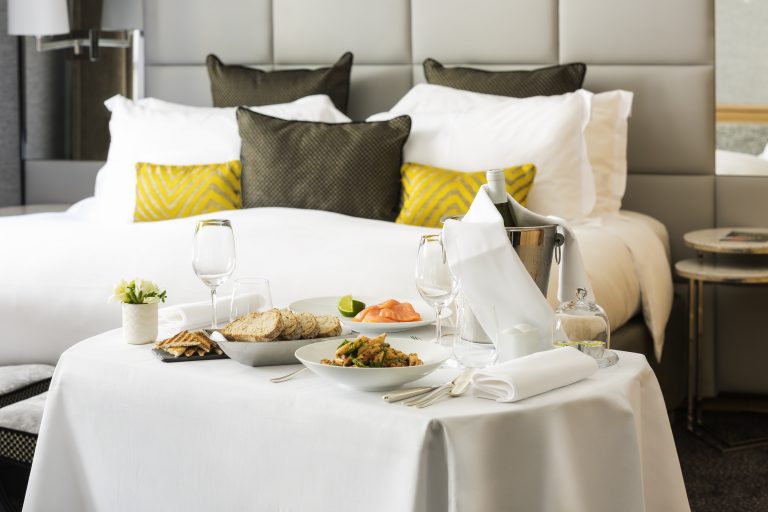 Sofitel Paris Baltimore Tour Eiffel - Room Service