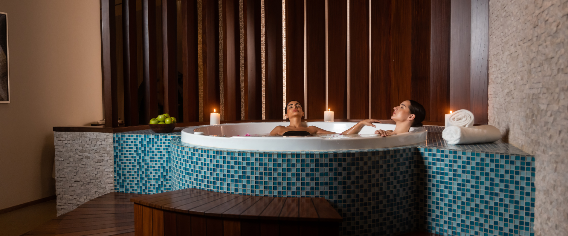 Luxury Swissotel Spa, Dubai | Swissotel Al Ghurair, 5-Star Hotel