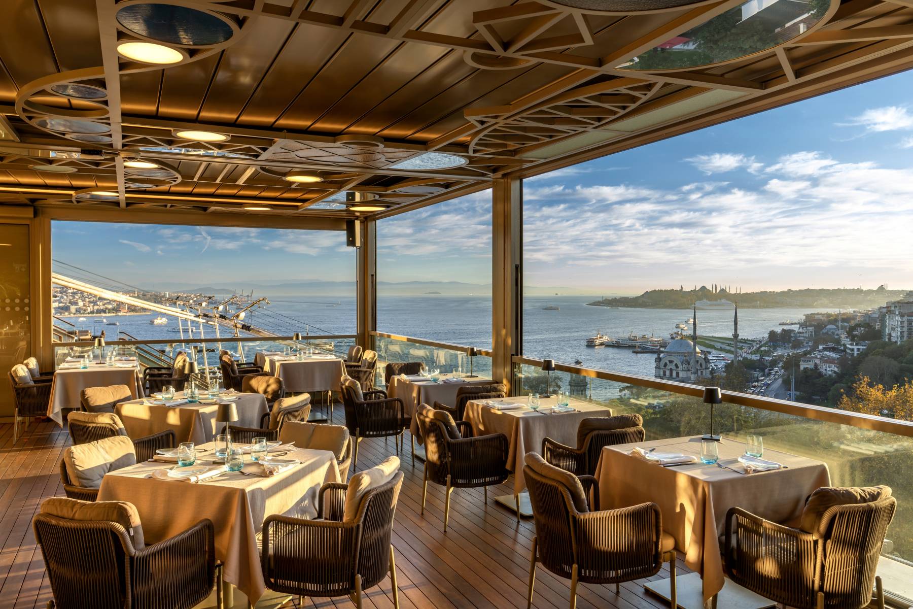 16 Roof Restaurant - Bosphorus View | Swissôtel The Bosphorus, Istanbul