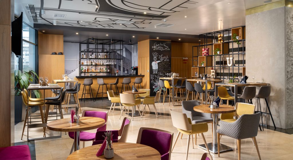 Library Bar, Bistro and Restaurant | Mercure Bucharest Unirii