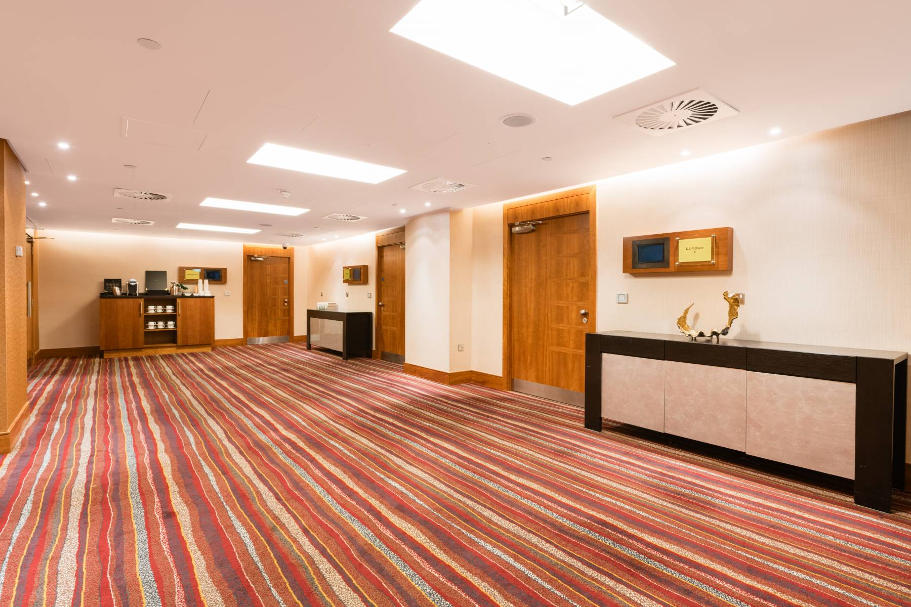 Sofitel London Heathrow Hotel - London Suite