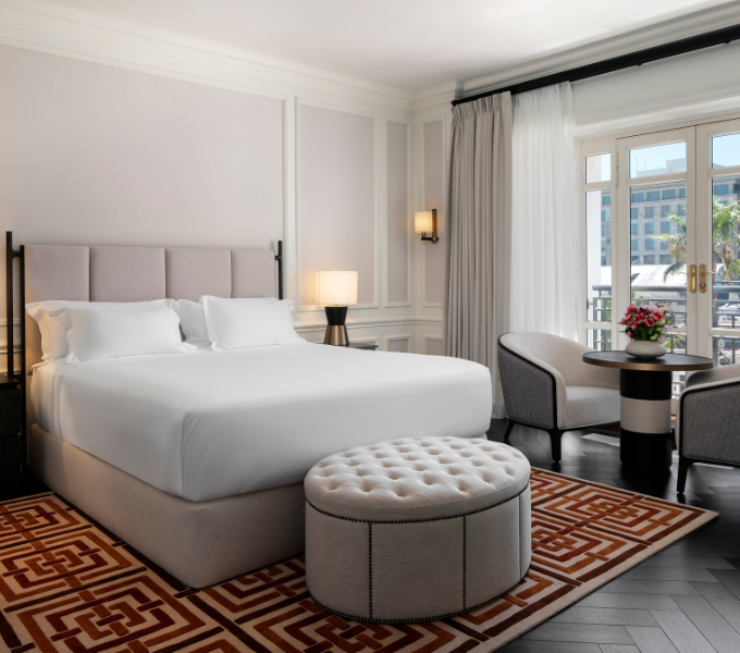 Fairmont Harbour View Room | Rooms & Suites | Cape Grace Hotel