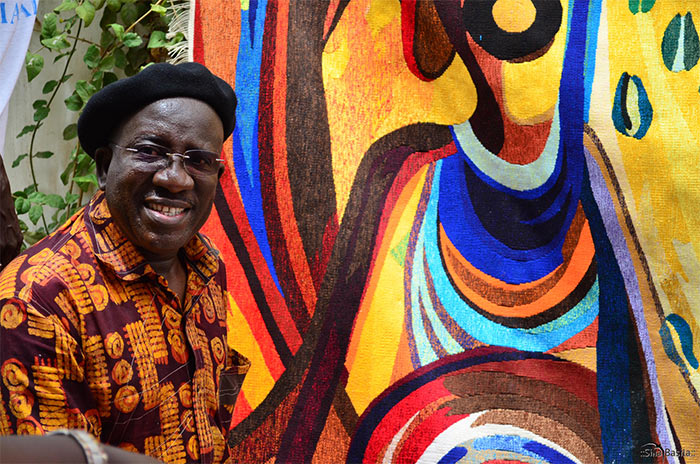 Au Sénégal, à Dakar, l'artiste peintre Kalidou Kassé est une attraction
